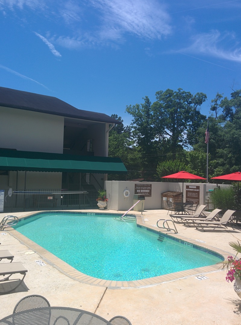 Atlanta Hotel Photos |The University Inn at Emory Photo Gallery